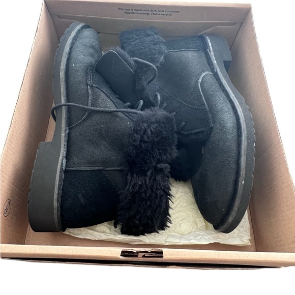 UGG | Shoes | Ugg Quincy Boot | Poshmark